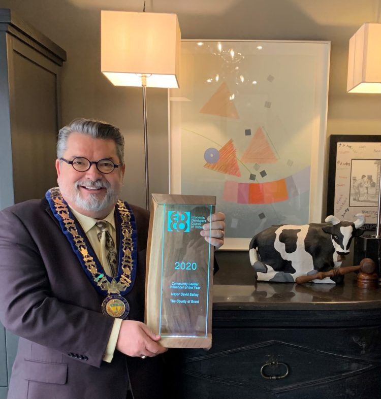Brant mayor receives development award