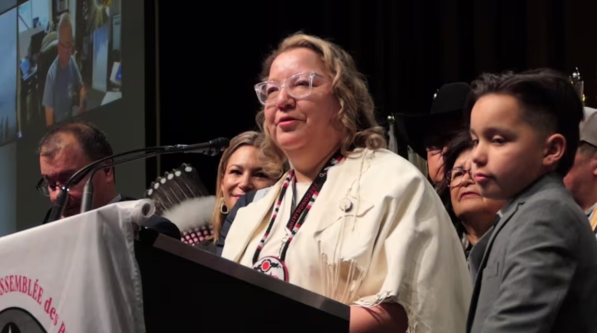 National Chief Cindy Woodhouse honoured with headdress
